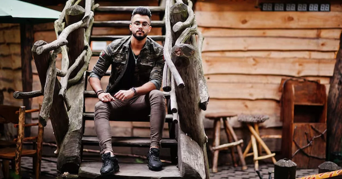 AndyWarhella: Exploring The Fusion Of Warhol And Modern Art